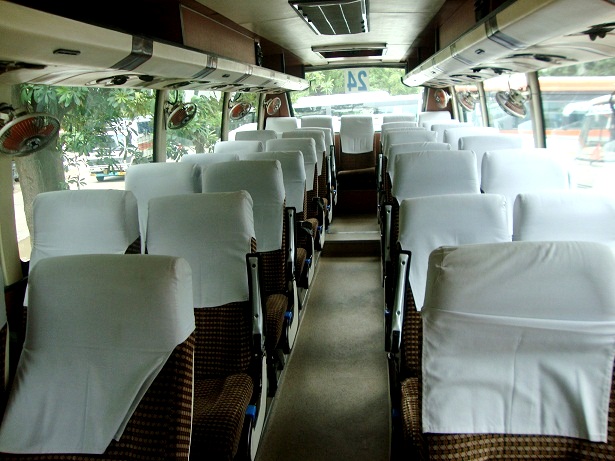 39 Seater Isuzu Bus Hire India, Isuzu Bus Rental Service Delhi